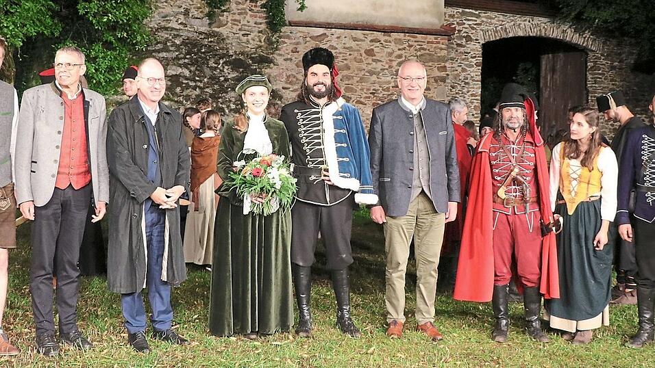 Waldmünchner geben vor ausverkaufter Tribüne grandiose Vorstellung