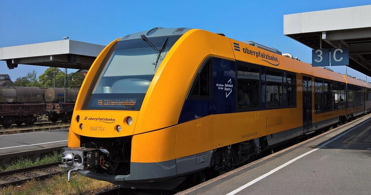 Schienenersatzverkehr auf der Bahnstrecke zwischen Cham und Schwandorf