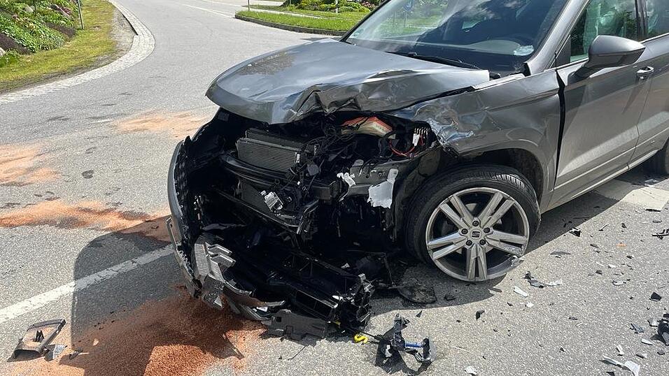 Biker (25) bei Unfall in Arnbruck lebensgefährlich verletzt