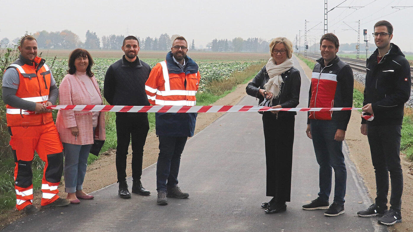 Großes Stück des Radweges Straubing-Plattling fertig
