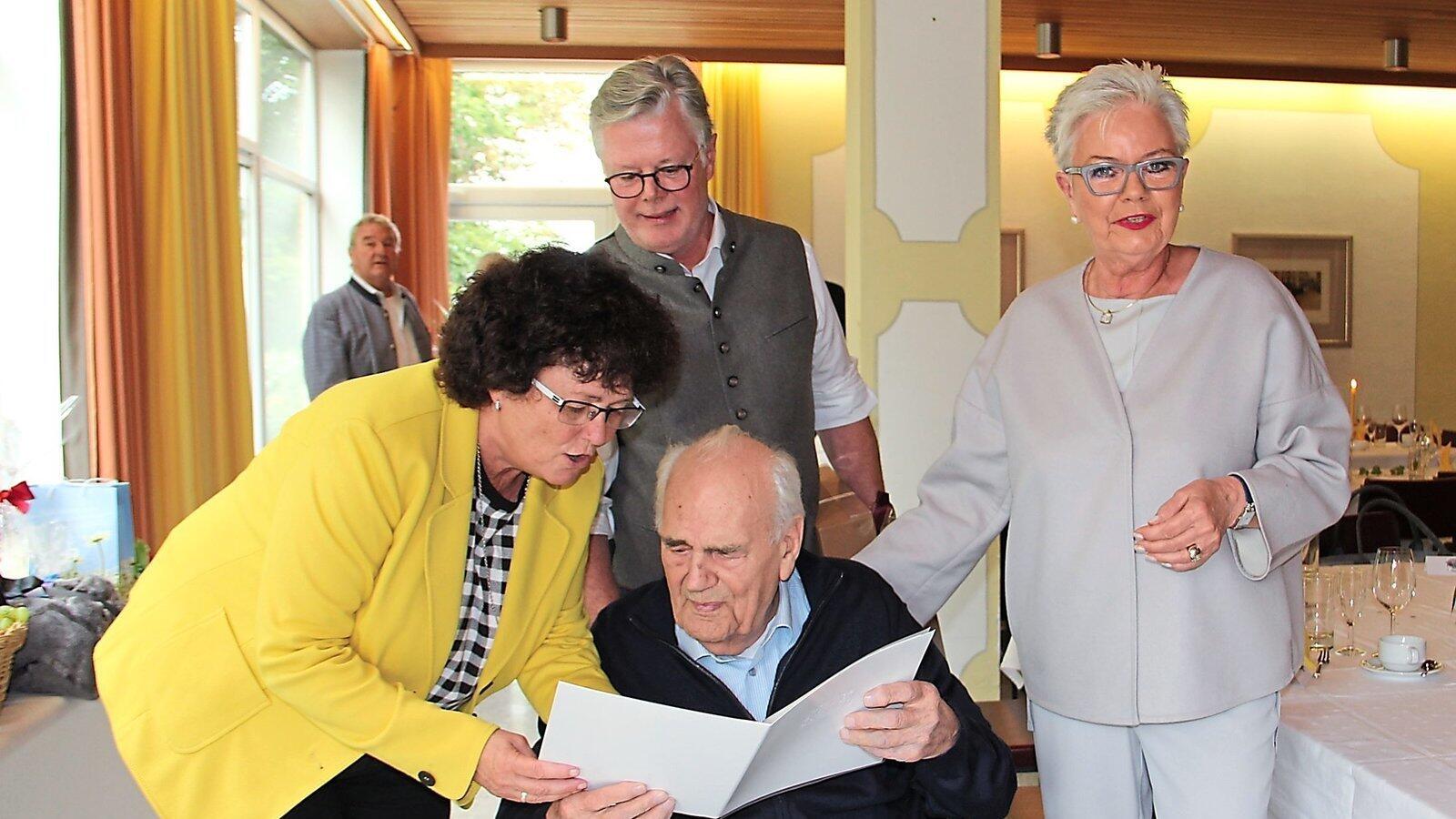 100 Jahre, das muss gefeiert werden