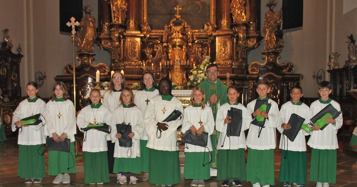 Zehn neue Ministranten treten in Landau den Dienst am Altar an