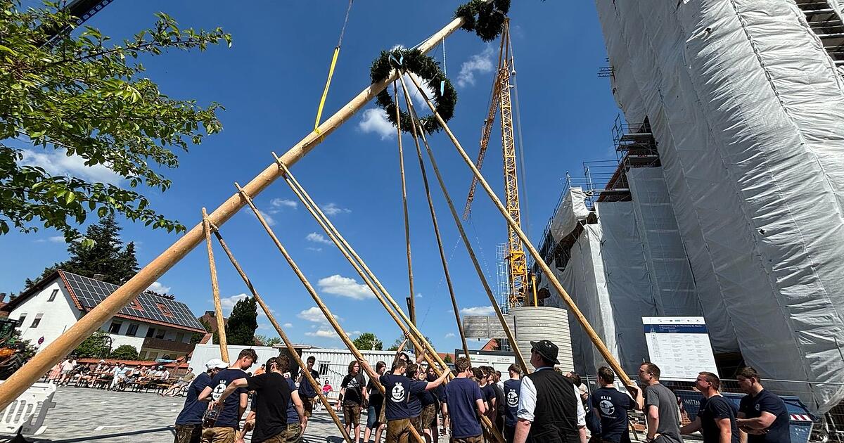 Die schönsten Bilder vom Maibaumaufstellen im Landkreis Landshut