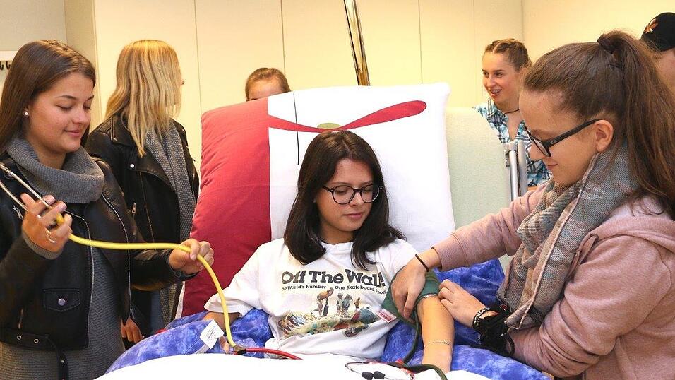 Neuer Ausbildungszweig Gesundheit an der Beruflichen Schule Landshut ...