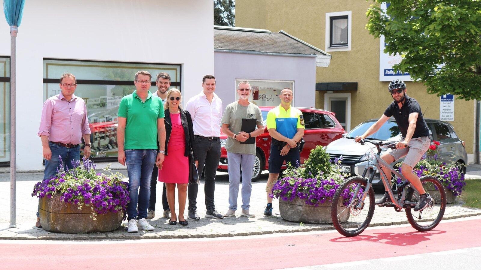 Mehr Sicherheit für Chams Radfahrer mit Schutzstreifen