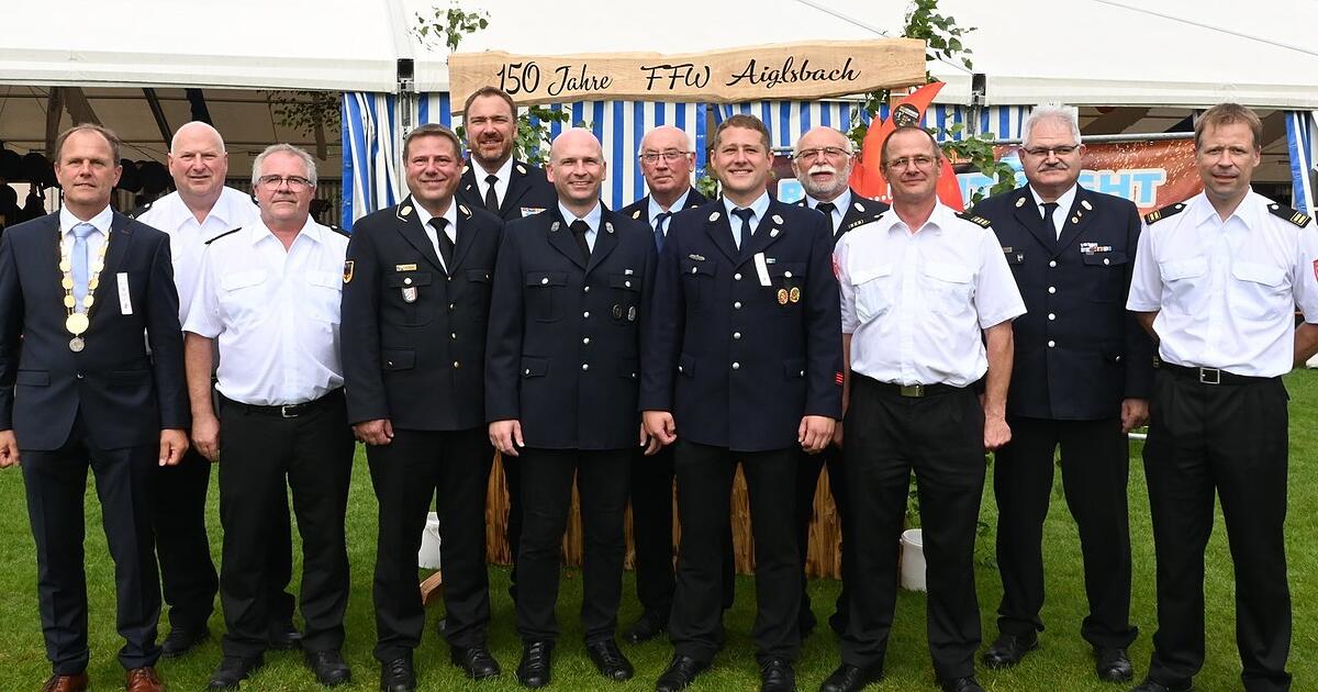Regenfestes Feuerwehrfest: 150 Jahre Einsatz und Kameradschaft