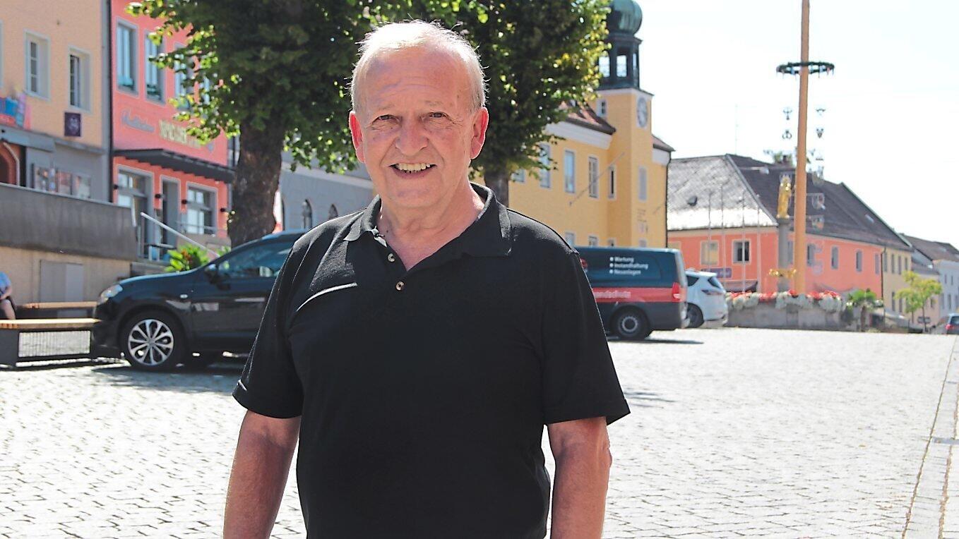 Josef Mandl gibt sein letztes Konzert mit den Mandlsplittern in Landau