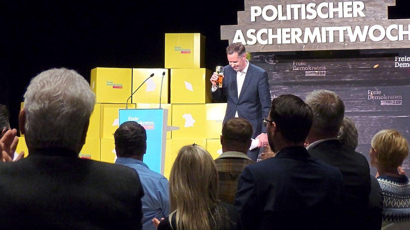 Politischer Aschermittwoch der FDP in Dingolfing: 'Pack ma's!'