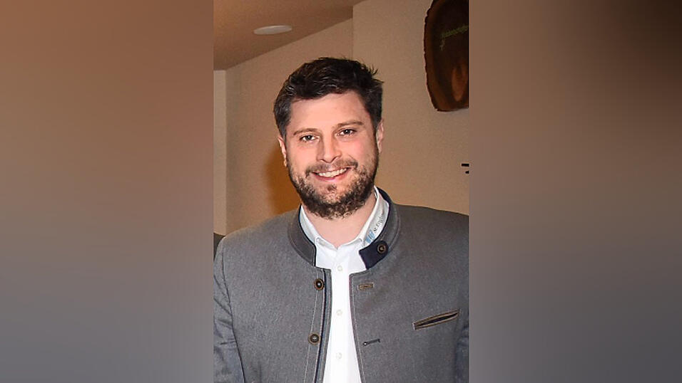 Straubing-Bogen braucht einen neuen Landrat: Wer folgt auf Laumer?