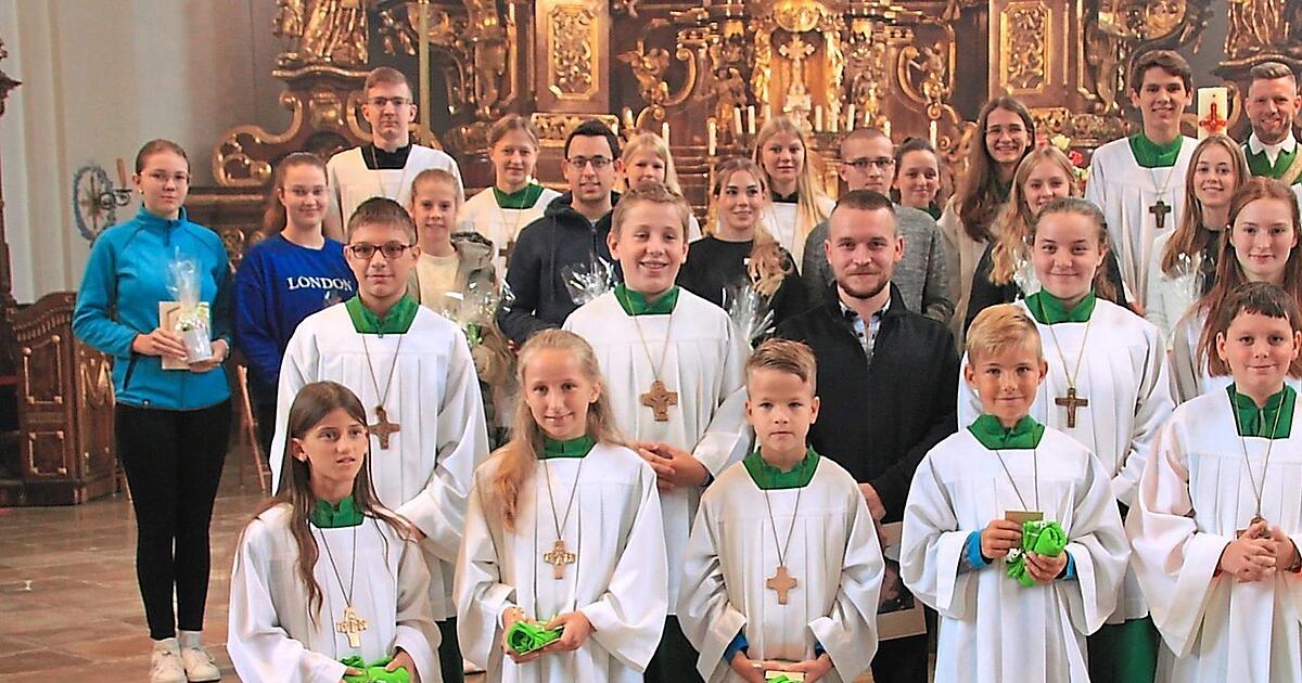 Pfarrei nimmt vier neue Minis auf - zwölf verabschiedet