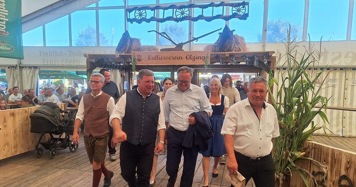 Thüringens Ministerpräsident zu Gast bei Otzinger Volksfest