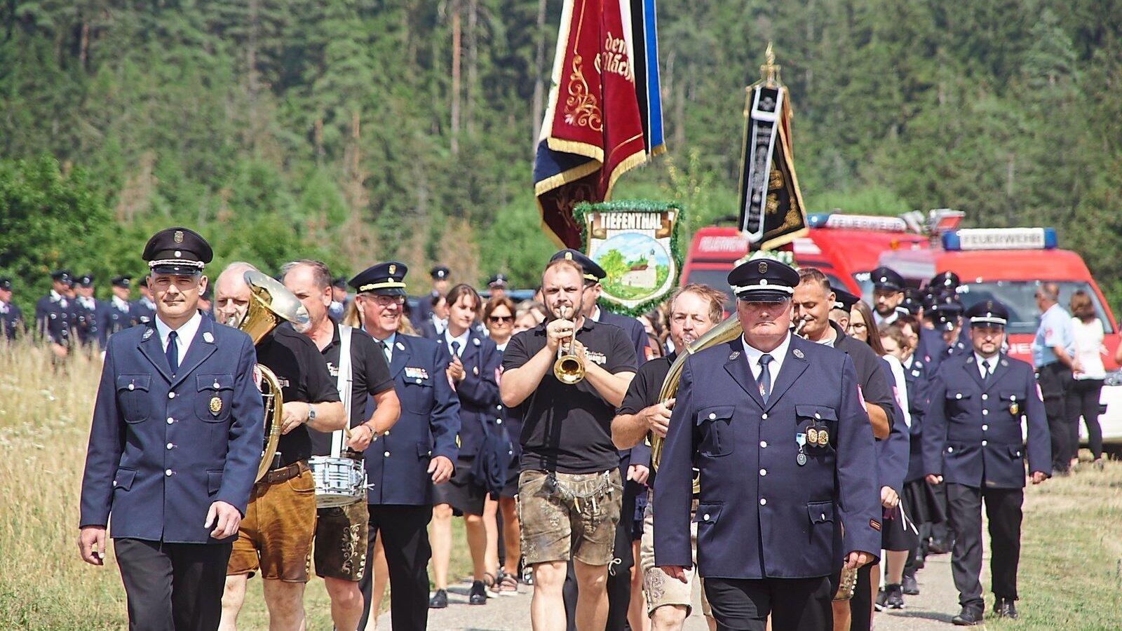 „Gelebte Solidarität“: Feuerwehr Tiefenthal feiert 150. Geburtstag