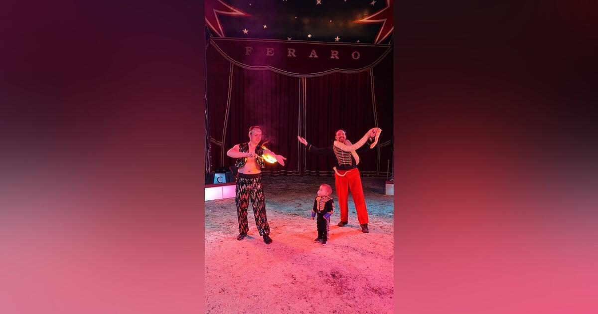 Saisonauftakt des 'Circus Feraro' in der Hopfenstadt