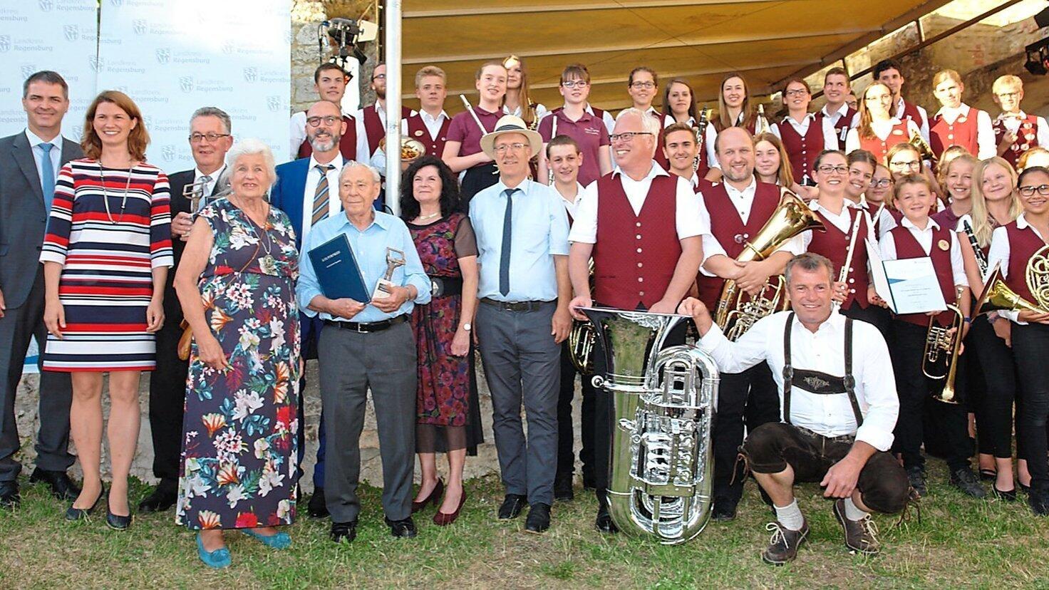 Hobbyfilmer Albert Schettl und Professor Peter Morsbach gewürdigt