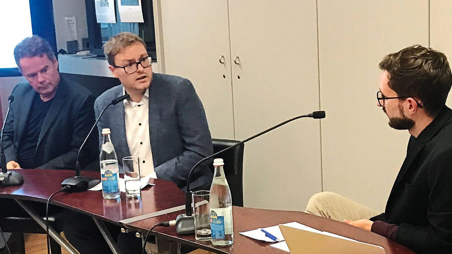 Was tun gegen das 'Ohnmachtsgefühl' junger Menschen?