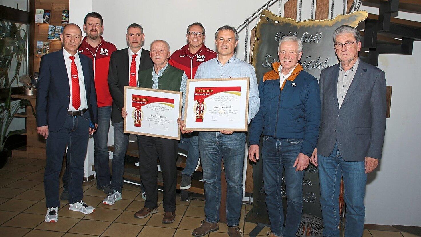 SpVgg Lam ehrte Mitglieder und ernannte zwei Ehrenmitglieder