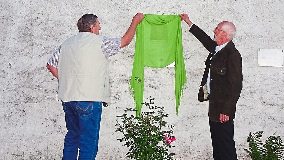 Gedenktafel für Renate Mühlbauer enthüllt