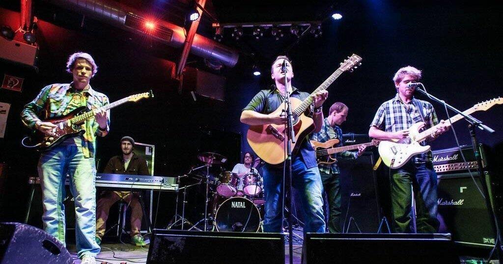 Ex-DSDS-Star Martin Stosch: Mit dieser Band steht er beim Bluetone ...