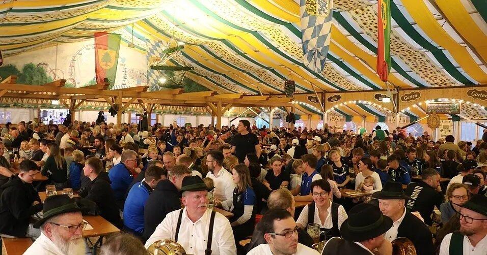 „Feste feiern“: Ein Jahr der Premieren im Landkreis Regen