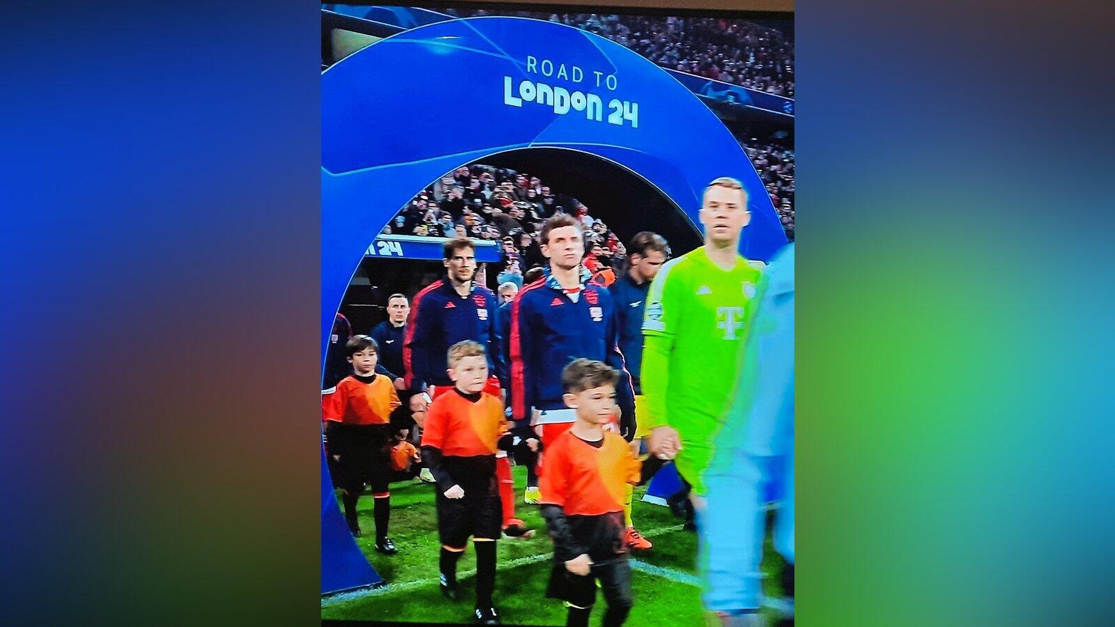 Plattlinger lief an der Hand von Manuel Neuer in die Allianz Arena