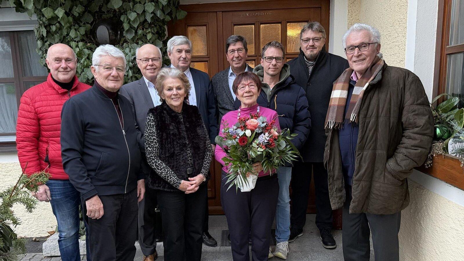 Chamer BRK-Urgestein Dr. Hans Schneider feiert 80. Geburtstag
