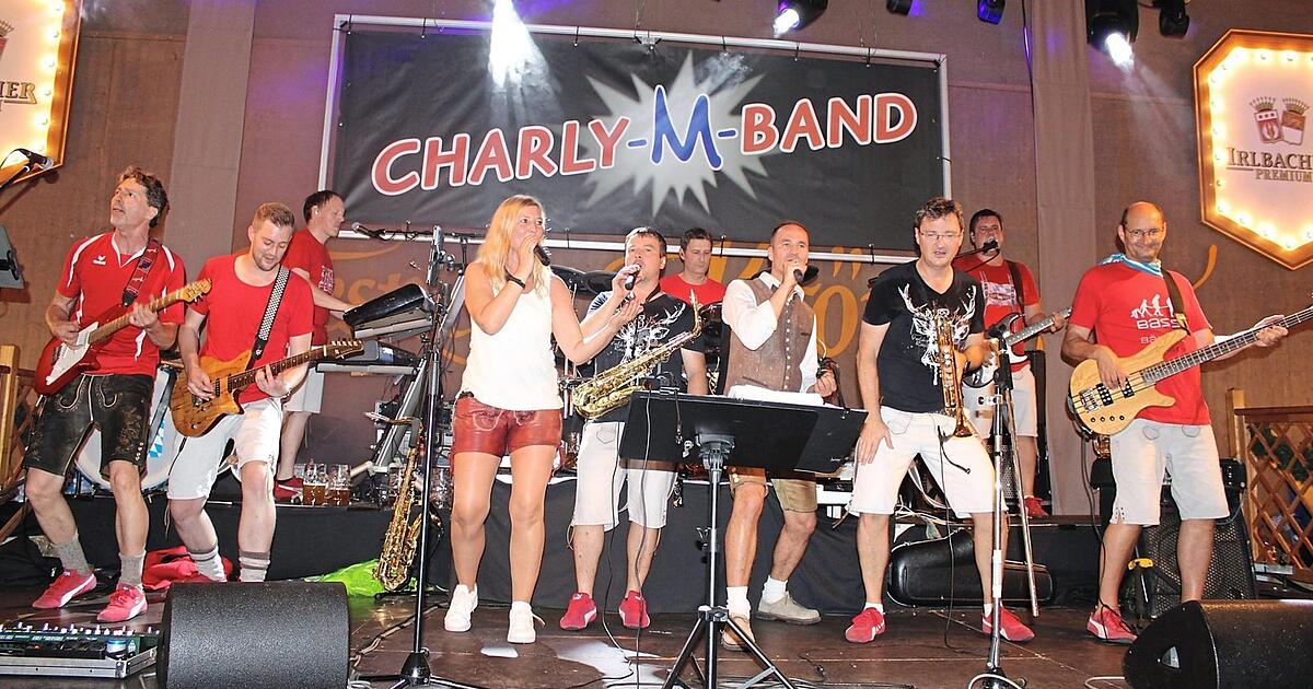 Furioses Finale für Charly-M-Band am Gäubodenfest