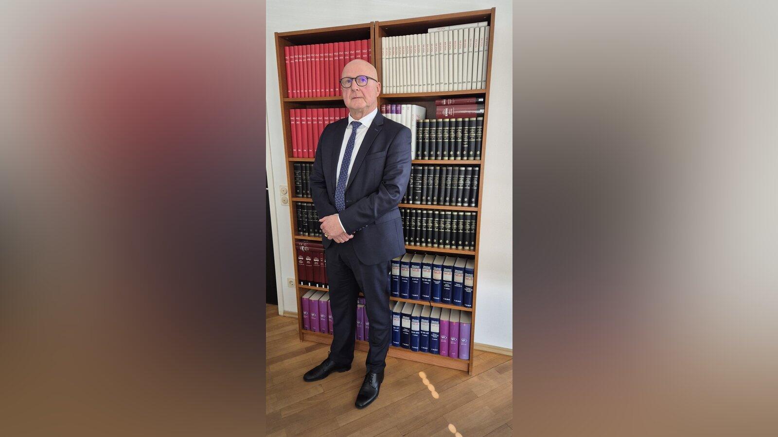 Mord ist sein Geschäft: Regensburger Anwalt Michael Haizmann hört auf