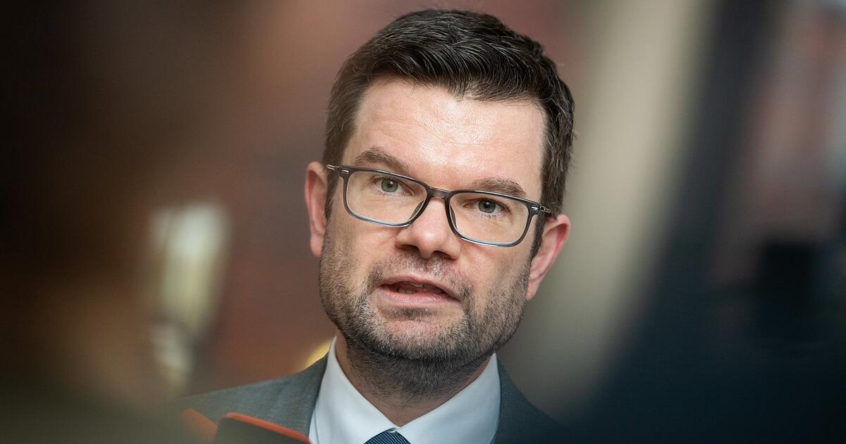 Buschmann für 'Debatte über Exit-Optionen'