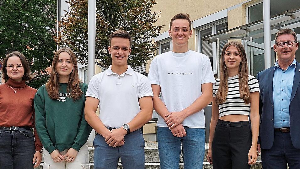 Bürgermeister empfängt Einser-Abiturienten im Mainburger Rathaus