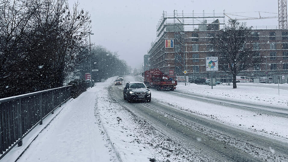 Glatteis in Niederbayern: Mehrere Unfälle auch am Dienstag