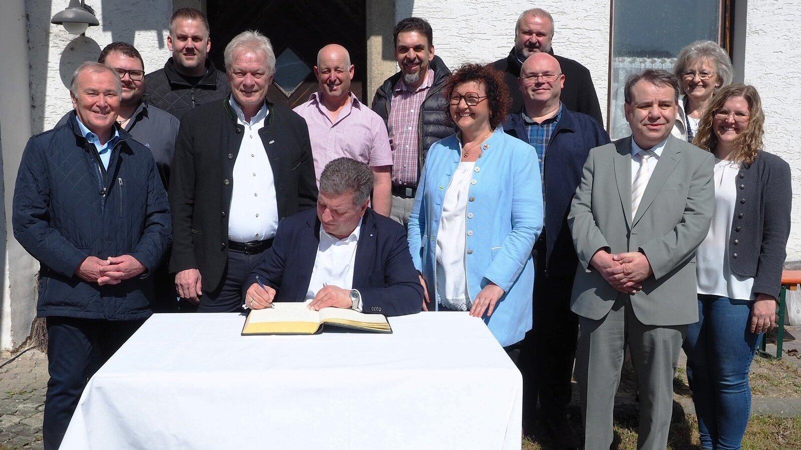 Spatenstich in Arnbruck: Was die Geigermühle zukünftig auszeichnen soll