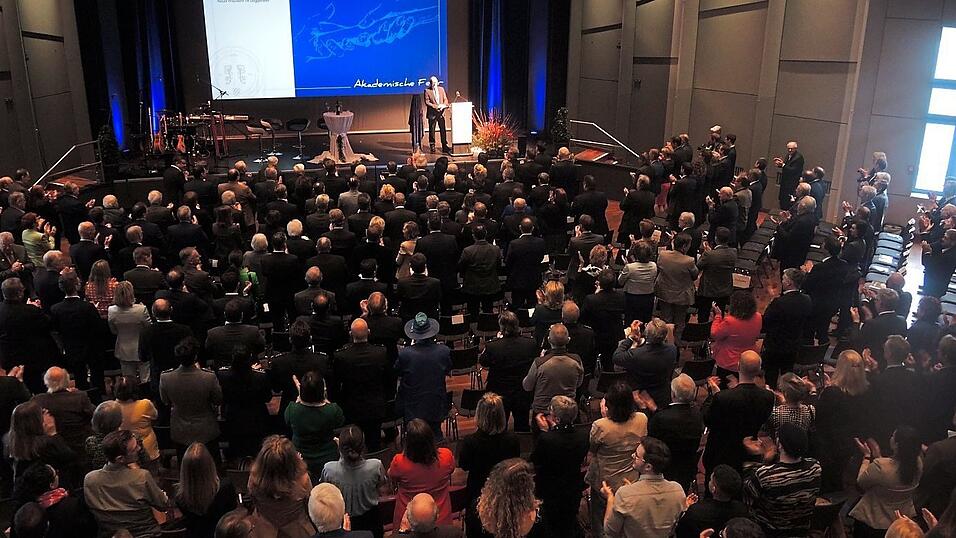 Nach zwölf Jahren: Führungswechsel an der TH Deggendorf