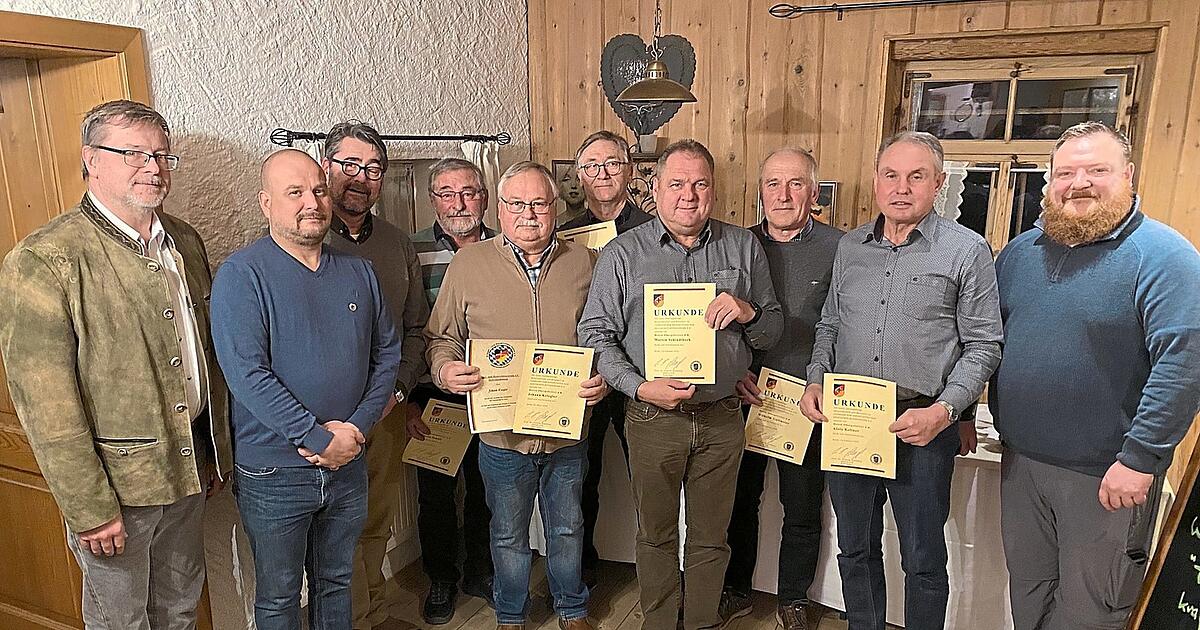 Ehrungen für 40 Jahre Treue und Neuwahlen der RAG Schießsport
