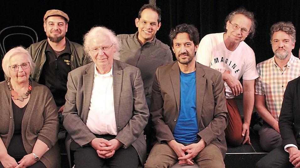 Diskussion über Missbrauch nach Uraufführung von 'Die Summe des Ganzen'