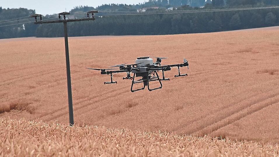 Vilsbiburger Maschinenring präsentiert Drohnen-Versuch