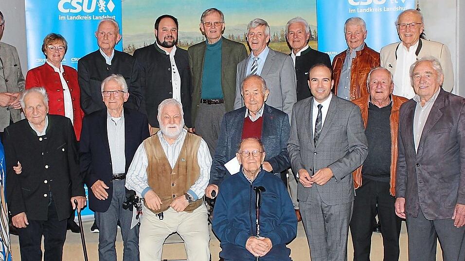 Diese Mitglieder wurden bei der Landkreis-CSU geehrt