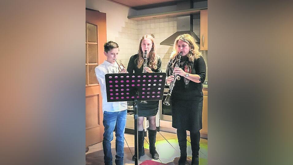 Warum ein Instrument unterm Tannenbaum das ideale Geschenk ist