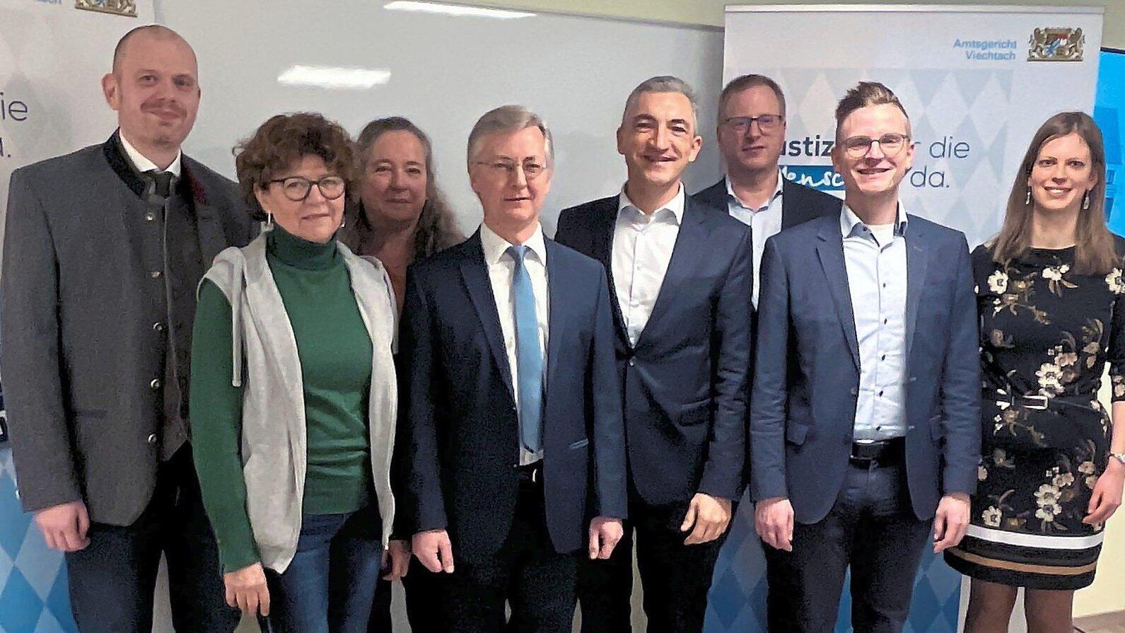 Landrat informiert sich über Baumaßnahmen am Amtsgericht Viechtach