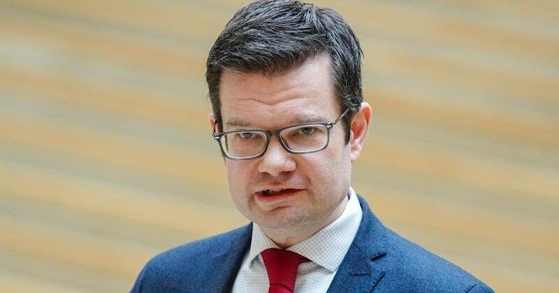 Buschmann für Bußgelder und gegen Register bei Impfpflicht