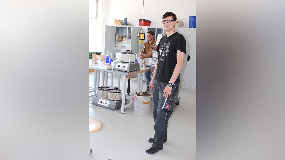 Denken mit Fingerspitzen – Levi Knapp macht die Ausbildung zum Keramiker
