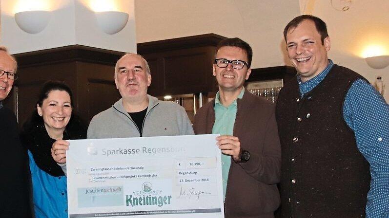 20.000 Euro bei Bockbier-Anstichen gespendet