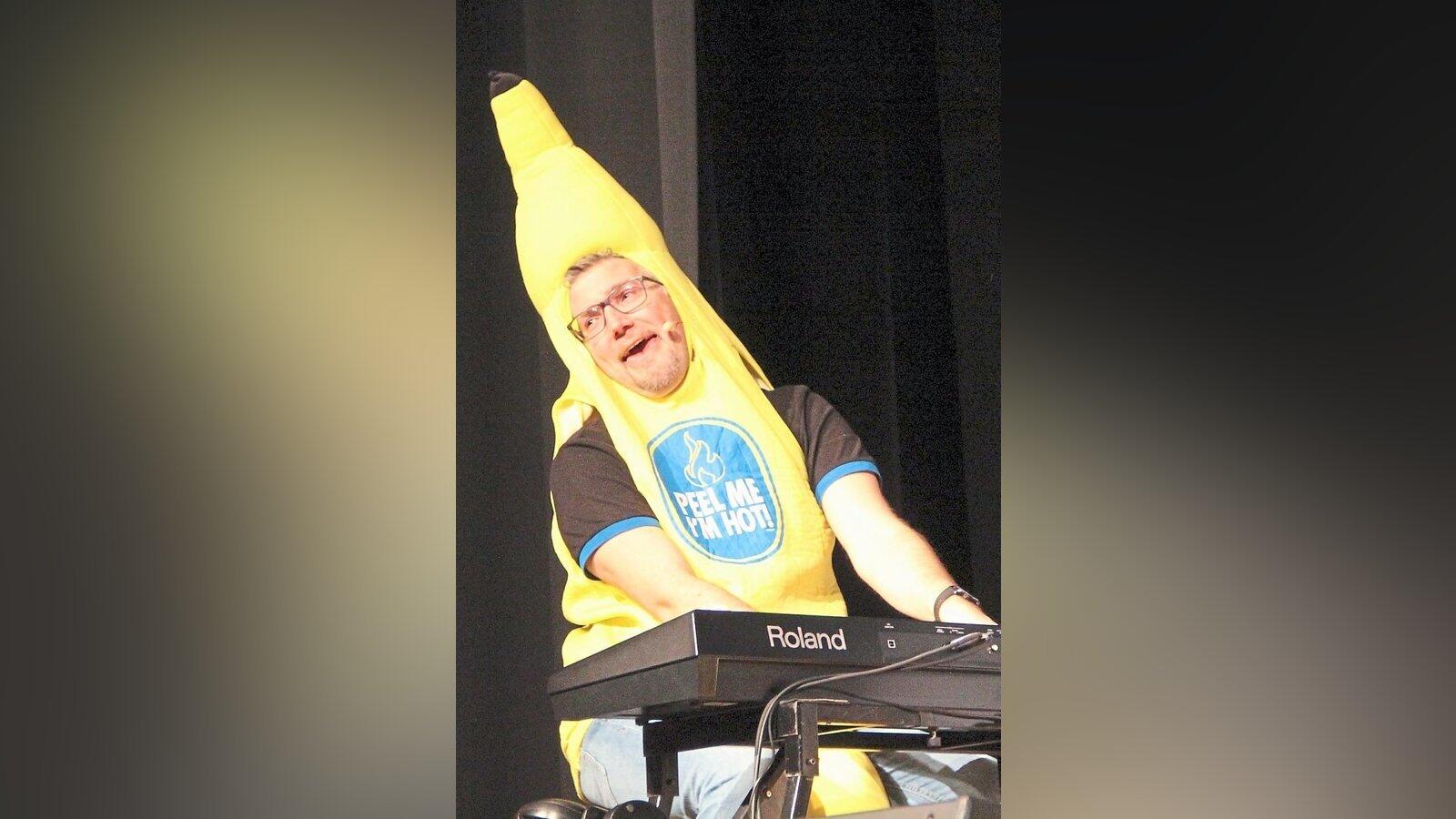 Stefan Otto begeistert in Eichendorf mit Humor-Schnellfeuer