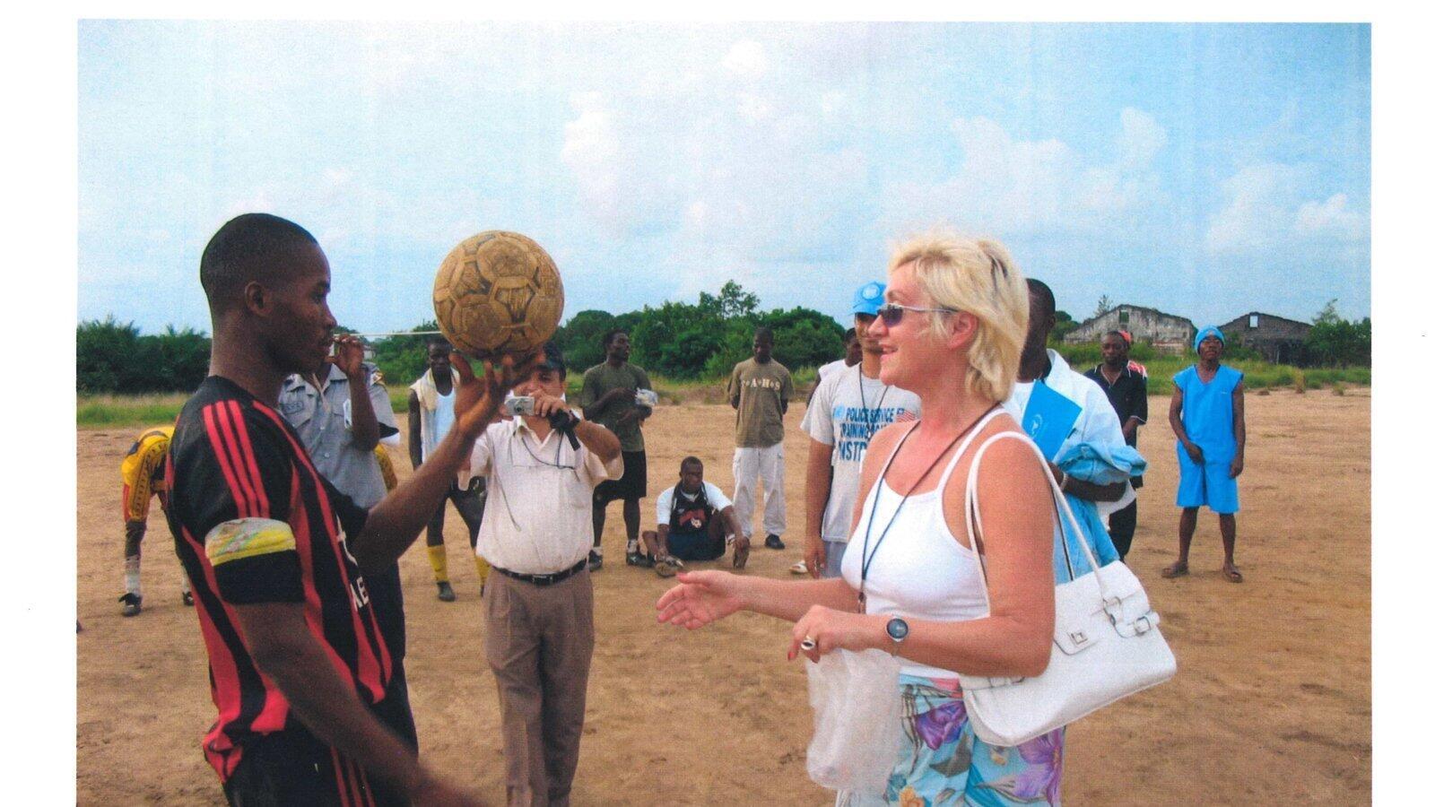 Landshuterin warb im Dienst der UN in Afrika für Demokratie