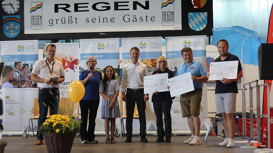Ehrenamtstag im Landkreis Regen gewinnt neue Mitglieder