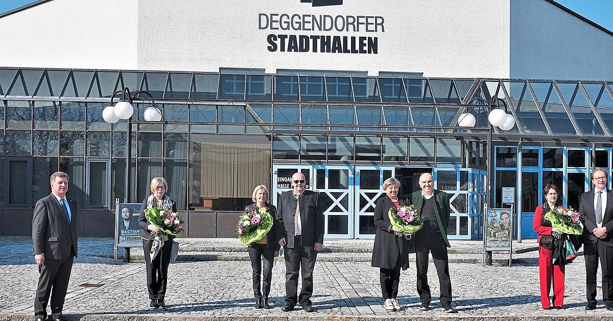 Goldener Ehrenring für fünf Persönlichkeiten aus Deggendorf