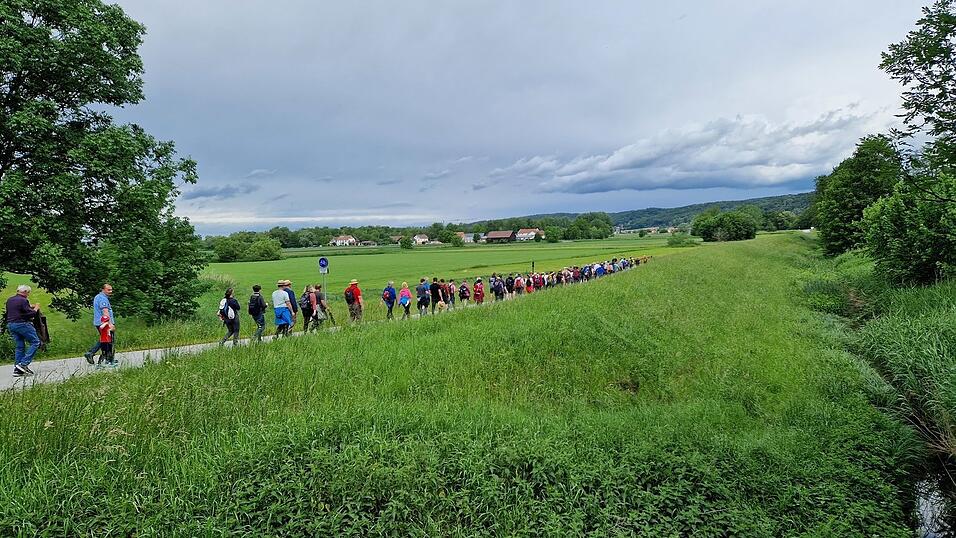 Die schönsten Bilder von der Pfingstkerzenwallfahrt zum Bogenberg