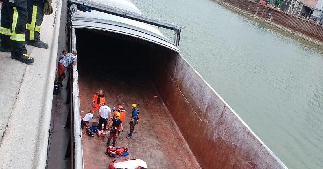 Frau in die Tiefe gestürzt: Hubschraubereinsatz am Hafen Straubing