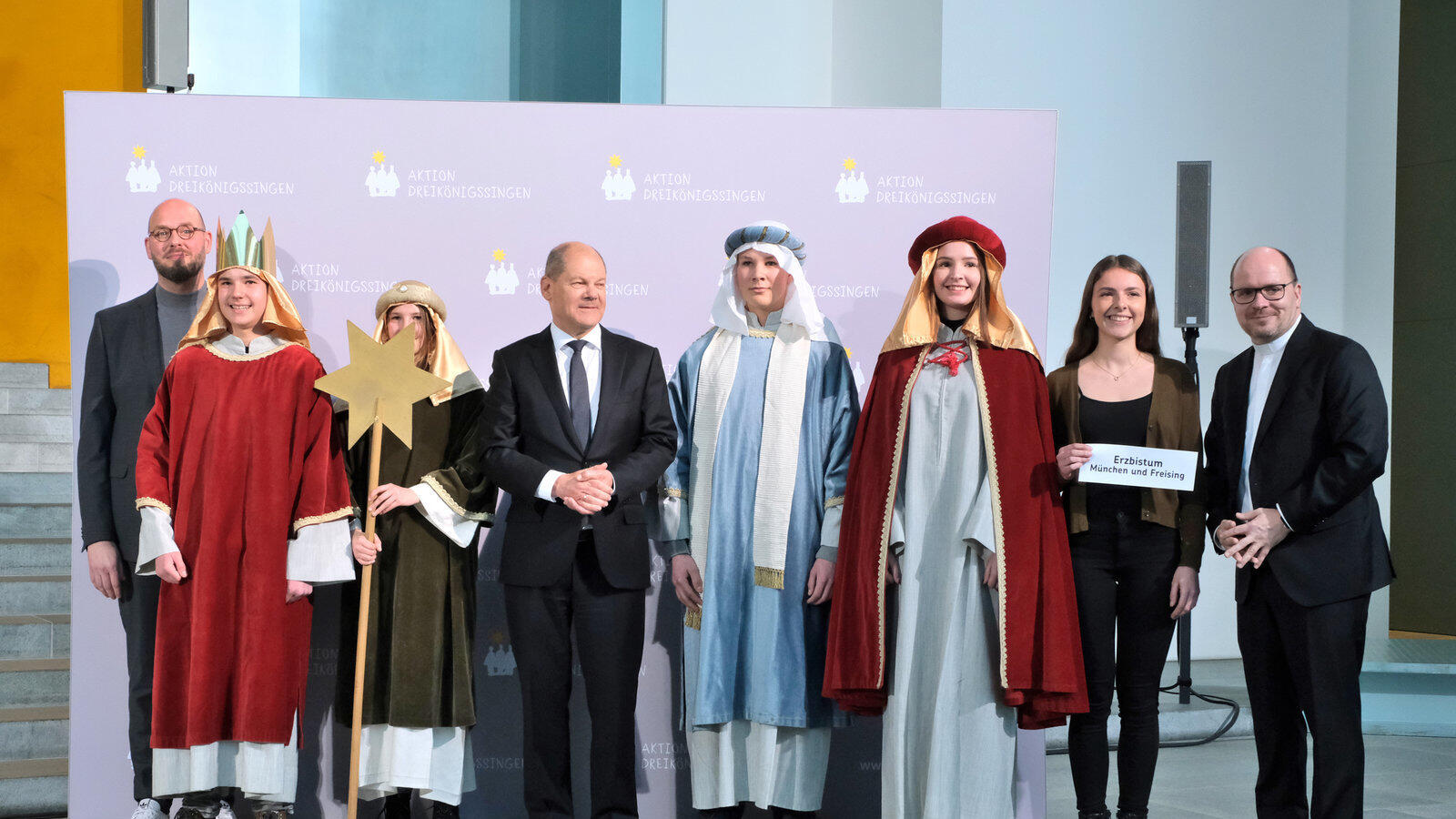 Sternsinger aus Grammelkam bei Kanzler in Berlin