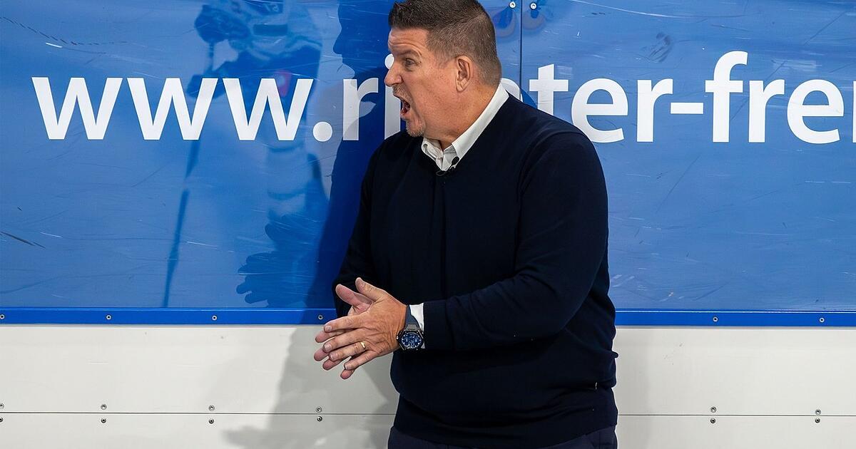 Trainer Tom Pokel vertraut auf den Teamspirit bei den Straubing Tigers