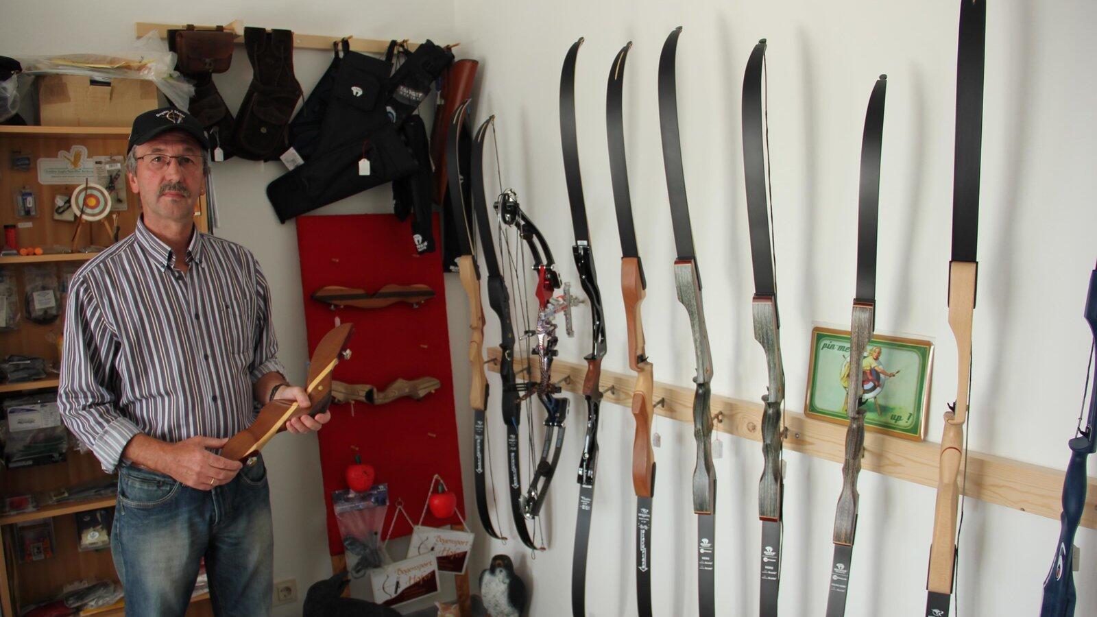 Wegen eines Bandscheibenvorfalls kam ein Sackenrieder zum Bogenschießen